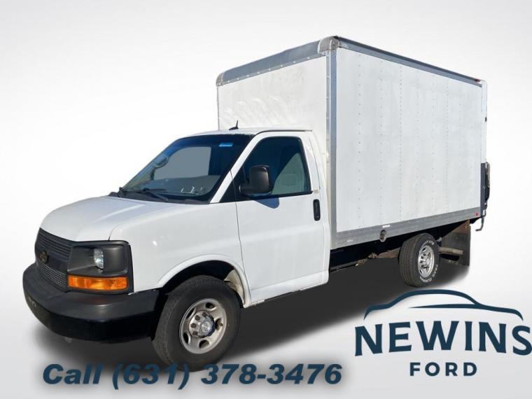 Newins Ford - Bay Shore, NY